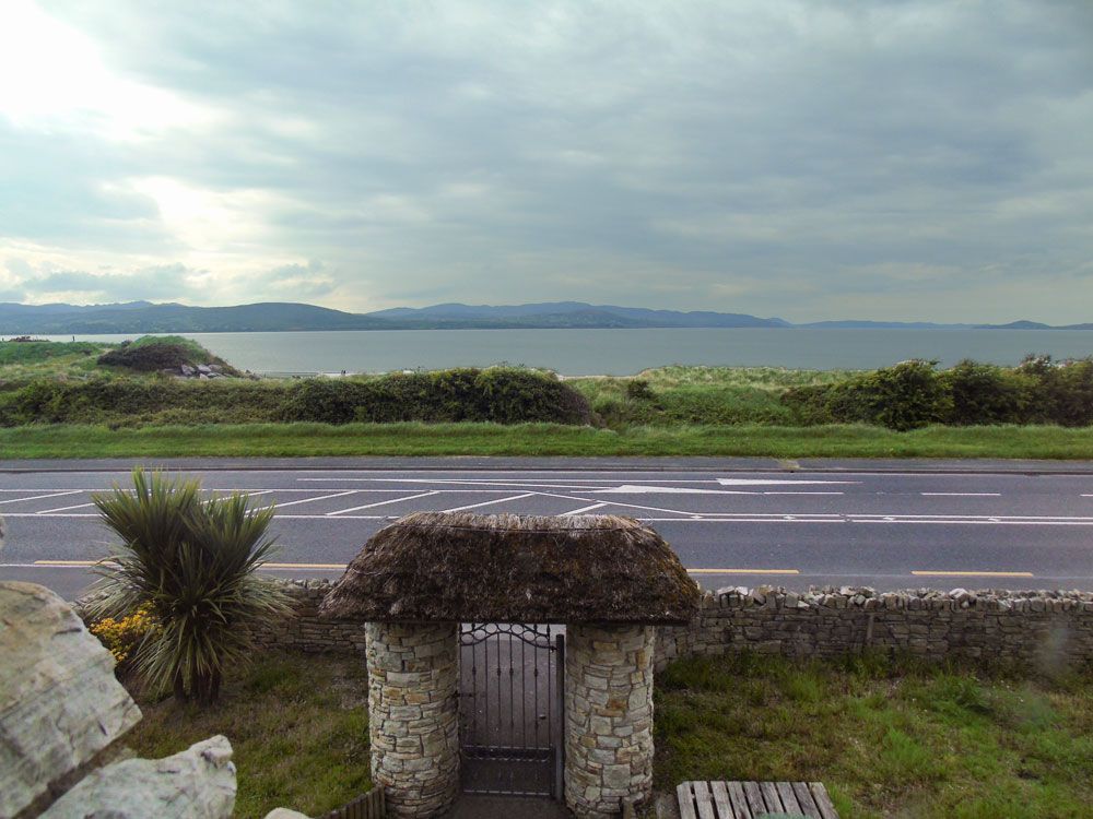 Donegal Beach House at Lisfannon: Self Catering Cottage in Donegal, Ireland